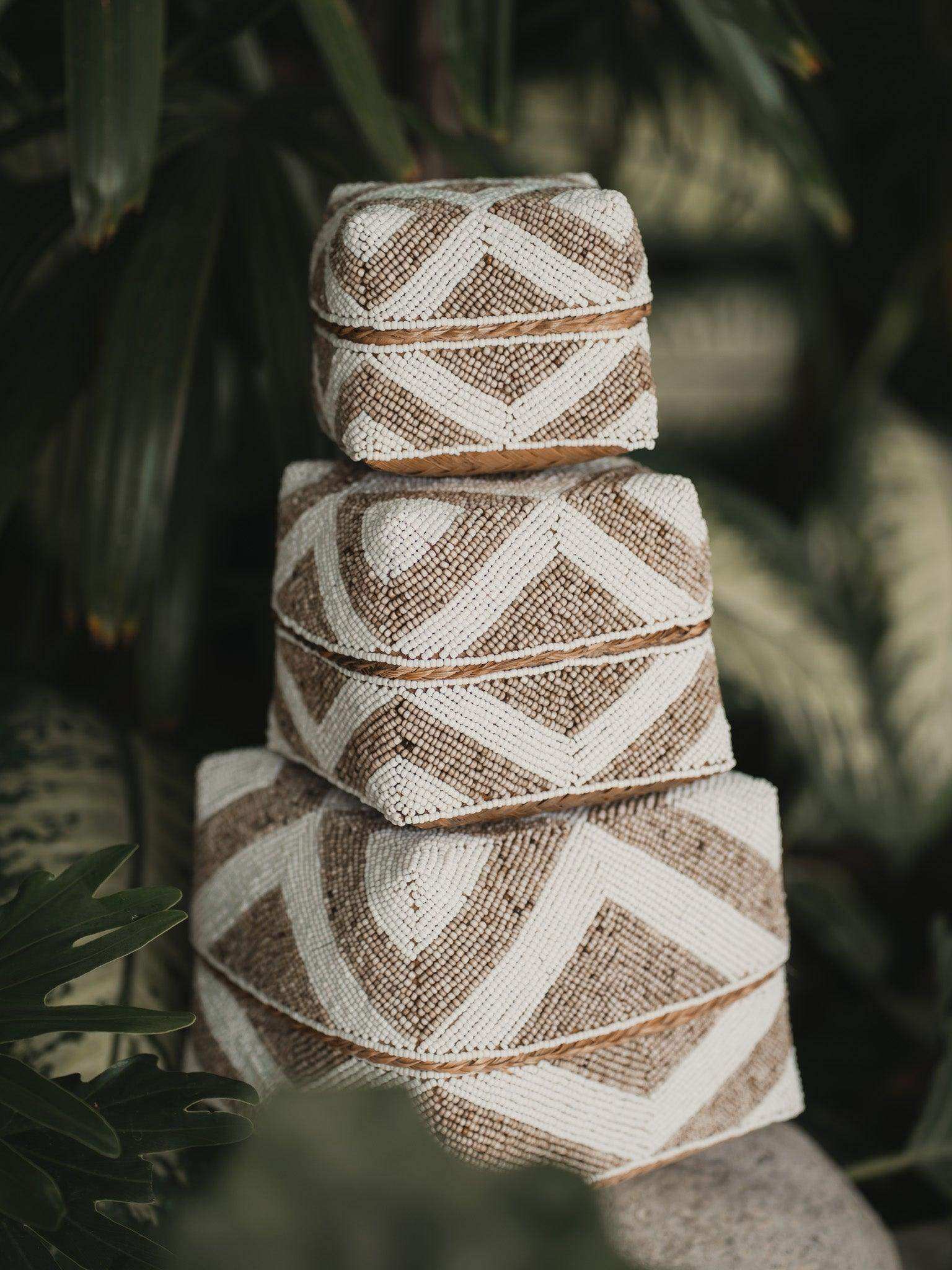 Bali offering box with Alam ethnic motif – Ki Decoration