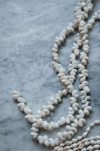 Buteng shell garland